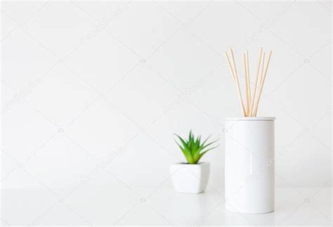 Home Diffuser And Potted Plant Stock Photo Leungchopan 37560357