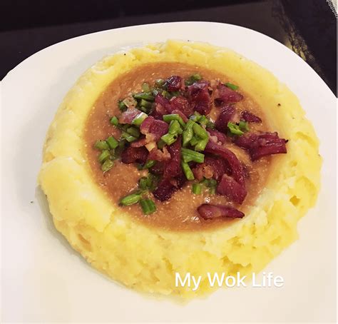 Cheesy Mashed Potato With Cream Sauce Gravy My Wok Life Cooking Blog