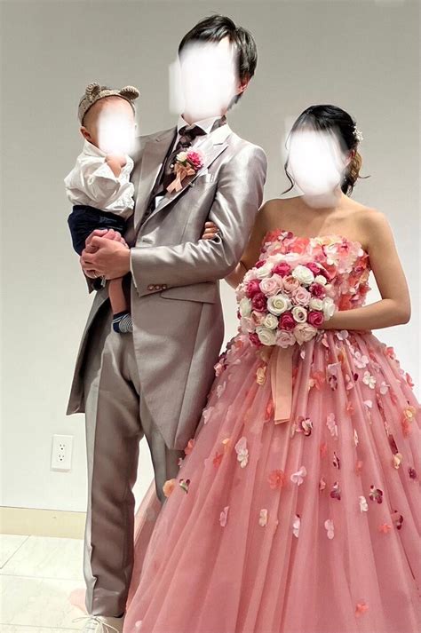 「新郎新婦の衣装は色合いのバランスが大事」元々はプラン内の色で決める予定だったが、プラス1万円上乗せで払 口コミ・評判 Four