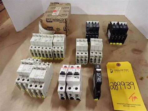 Lot Of Cbi And Abb Circuit Breakers Yellow Tag Auctions