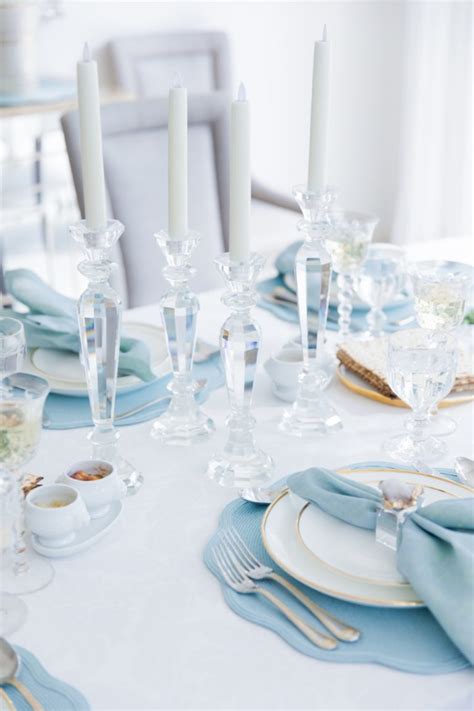 Host Passover Seder Fashionable Hostess