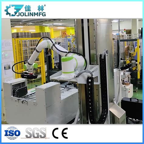 6 Axis Industrial Robot Arm For Welding Cutting Painting And