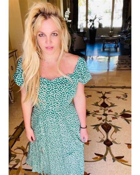 Britney Spears 10192022 • Celebmafia