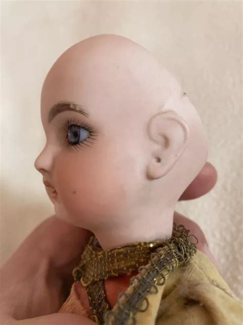 ANCIENNE PETITE POUPÉE Jumeau Tête Porcelaine Taille 3 Antique Doll