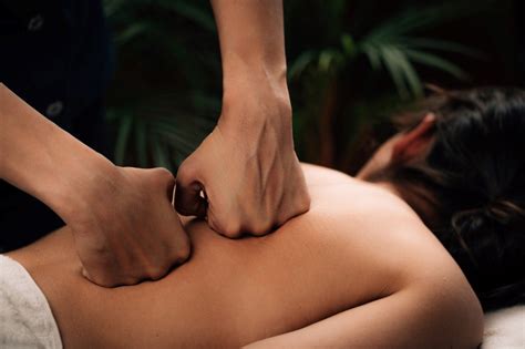 Rolfing Massage Everything You Need To Know — Spa Theory
