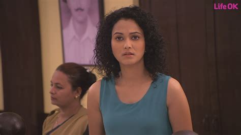 Watch Laut Aao Trisha S Episode On Jiohotstar