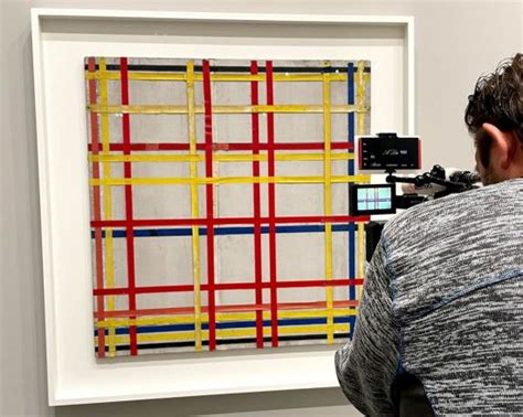 75년간 아무도 몰랐다 몬드리안 작품 ‘거꾸로 전시 밝힌 근거는