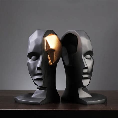 Modern Crafts Resin Statue Living Room Table Top Decoration Ornaments