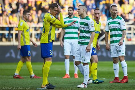 Oceny piłkarzy Arki za derby Trójmiasta Upadek Marcjanika honor zachował tylko Zarandia
