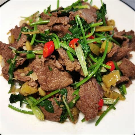 【正宗小炒黄牛肉的做法步骤图，怎么做好吃】台北凤梨鱼下厨房