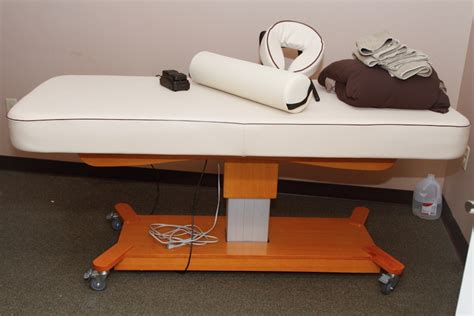 Mt Maxking Comfort Power Lift Stationary Electric Massage Table Ebth
