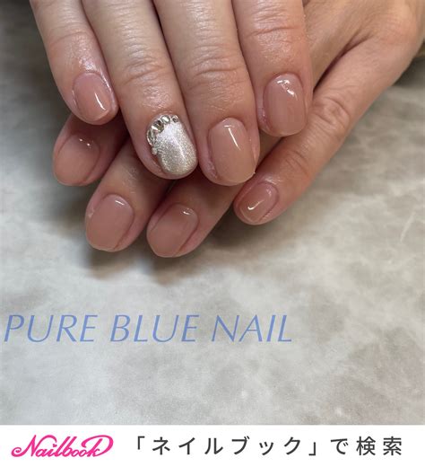 春冬オールシーズンハンドラメ Pure Blue Nailのネイルデザイン No7886382 ｜ネイルブック