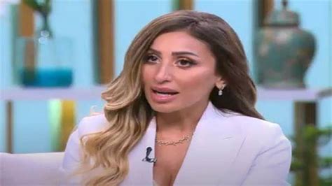دينا الشربيني بإطلالة جريئة في أحدث ظهور والجمهورأجمل ممثلة في مصر