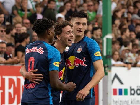 Fußballmeister Red Bull Salzburg Schaltet Einen Gang Höher Snat