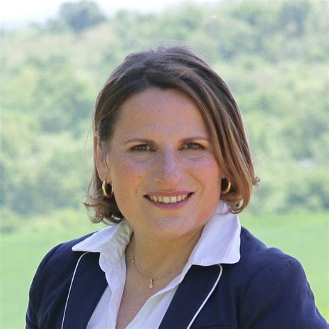 Future numéro 1 du PS Valérie Rabault à Tarbes présente le 1er budget