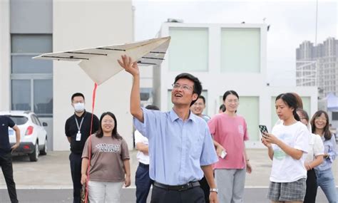山东风向标智航装备有限公司参观交流学习 醇类燃料电池研究组 青岛生物能源与过程研究所