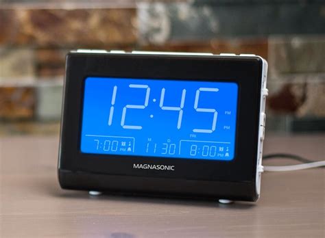 Magnasonic Projection Alarm Clock With Am Fm Radio Amazadesign