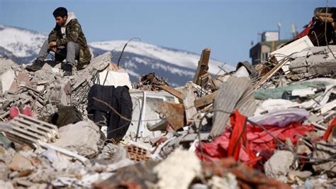 برآورد هولناک از تلفات زلزله ترکیه ۷۲۰۰۰ کشته تلفات زلزله فاجعه بار
