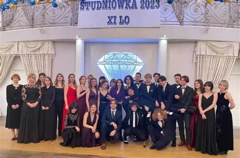 Studniówka XI Liceum Ogólnokształcącego w Diamentowym Pałacu ZDJĘCIA Express Ilustrowany