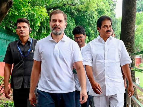 Rahul Gandhi Defamation Case Supreme Court Issues Notice To Purnesh