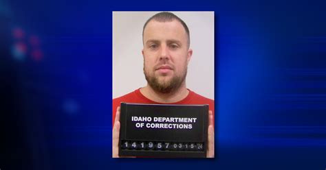 Moscow Police Search For Escaped Inmate On University Of Idaho Campus