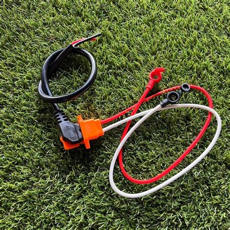 ปลั๊กสามตา เสียบที่ชาร์จแบตรถไฟฟ้า สายไฟเบอร์ใหญ่4 00 ทนความร้อนได้ดี