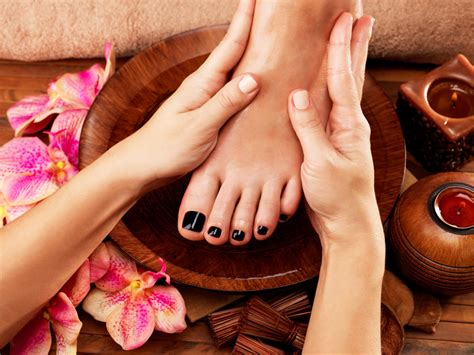 How To Do Ayurvedic Foot Massage And Achieve 7 Instant Benefits Vedang Clinic
