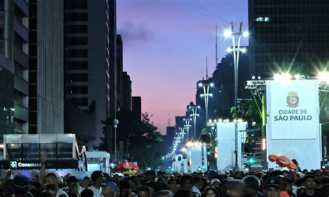 Réveillon na Avenida Paulista tem queda de 53 no número de celulares
