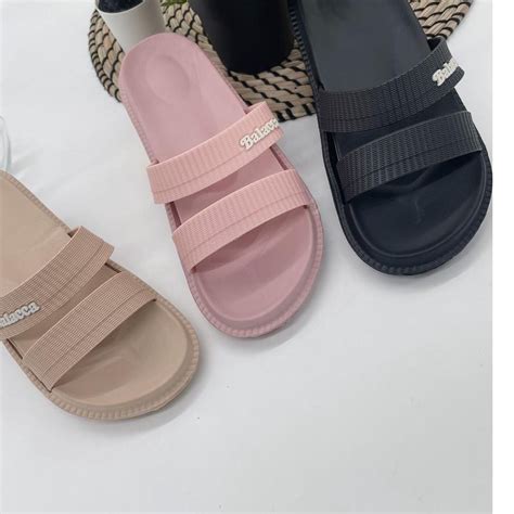 9 9 รองเท้าแตะ แบบสวม วัสดุยาง ไม่ลื่น เรียบง่าย สําหรับผู้หญิง รหัส 830 Fachruratmarketrx