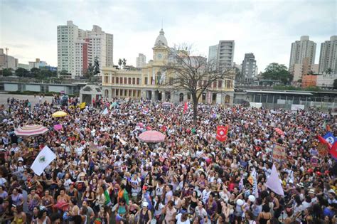 Mulheres Se Reúnem No Centro De Bh Contra Candidatura De Bolsonaro