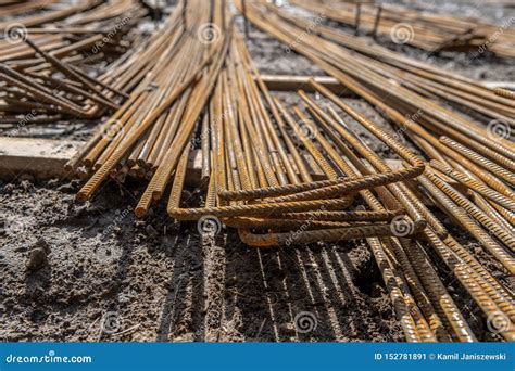 Steel Reinforcing Bars For Strengthening Concrete Structures Stock Image Image Of Engineering