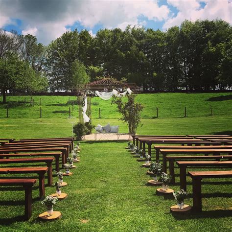 Location De Banc En Bois Pour Une Cérémonie Laïque Agence