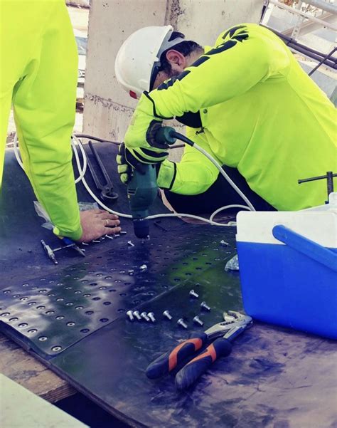 Another Magnum Super Splice Joint Being Installed Amcorp