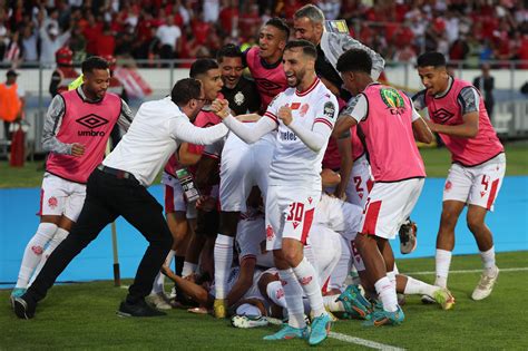 3 عوامل رجحت كفة الوداد ضد صن داونز في ذهاب نهائي أفريكان ليغ