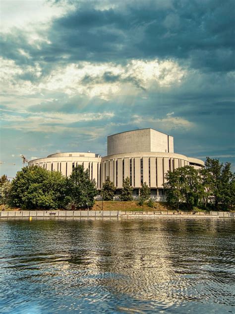 Opera Nova odwołuje spektakle Znika z repertuaru balet Piotra