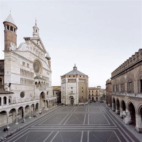 Whitenoten Lombardy Romantic Italy Duomo