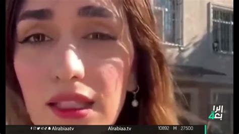 عراقية في السويد تحرق جوازها السويدي وتغادرها رداً على جريمة إحراق