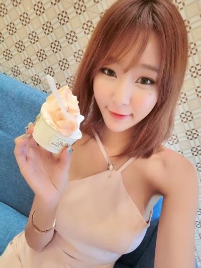 餵你吃一口 Tumbex