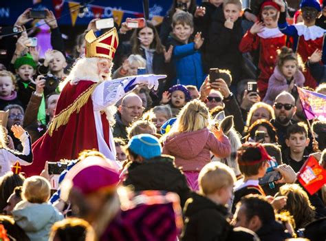 Why Is Blackface Part Of Hollands Christmas Celebrations The
