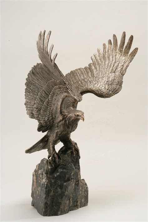 Águila En La Roca Estatuilla De Bronce Decoración De Oficina Etsy