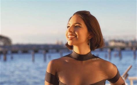 Ángela Aguilar Presume Corsé Y Mini Cintura En Tiktok Video