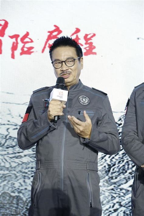帶病拍戲 69歲吳孟達被爆心臟病發 片場捂胸表情痛苦 每日頭條