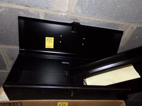 Black Tractor Tool Box With Mounting Bracket New 18 X 6 X 7