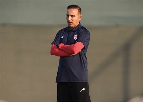 به خاطر سرمربی استقلال پرسپولیسی شدم او در حدی نیست که همشهری