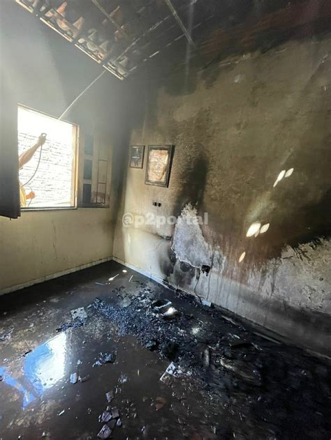 Casa é atingida por incêndio no Bairro Santa Fé em Pedro II
