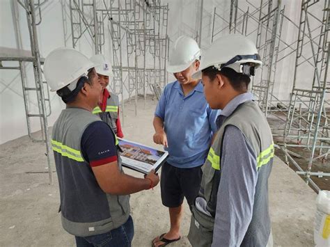 លោក ហ៊ុន ម៉ានិត ឆ្លៀតឱកាសបានមកពិនិត្យវឌ្ឍនភាពការងារសាងសង់អគារស្នាក់ការ