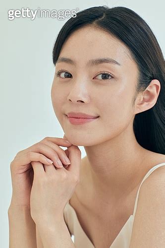 뷰티 의료성형뷰티 주제 의료성형뷰티 스킨케어 미녀 아름다운사람 피부과 한국인 여성 성별 이미지