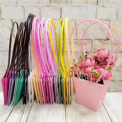 КАРТОНЕНА ОПАКОВКА ЗА ЦВЕТЯ ЧАНТИЧКА 32 СМ