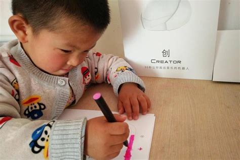 到底应不应该让孩子从小就接触人工智能？应该让孩子接触什么？