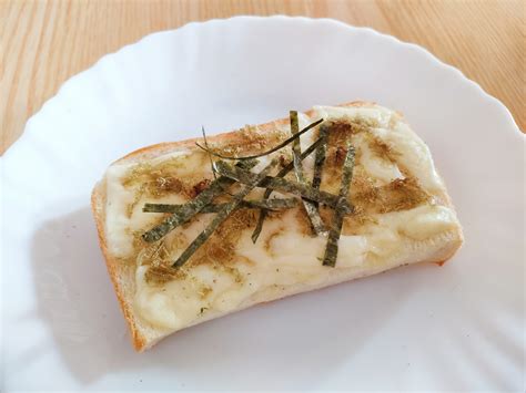 とろろ昆布と海苔のチーズトースト レシピ・作り方 By はじゃじゃ 楽天レシピ